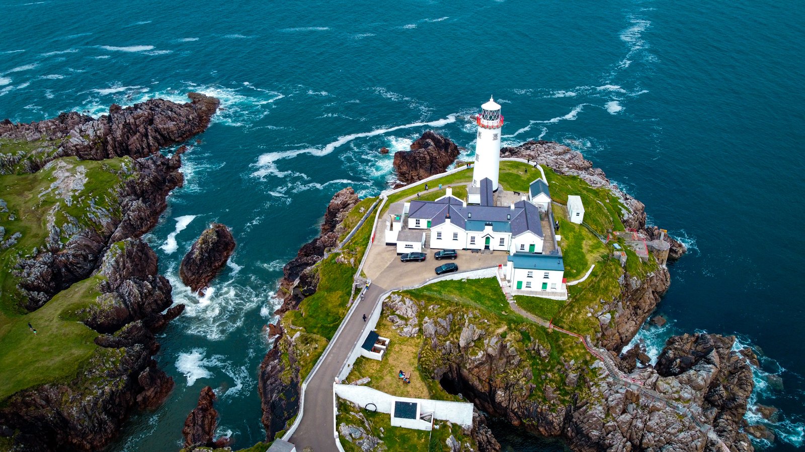 Fanad Head Lighthouse Donegal: History, Stay & Useful Info