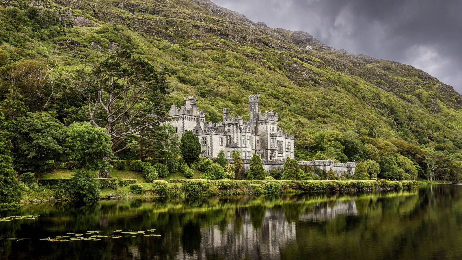 Kylemore Abbey Guide: History, Things To Do, Useful Info