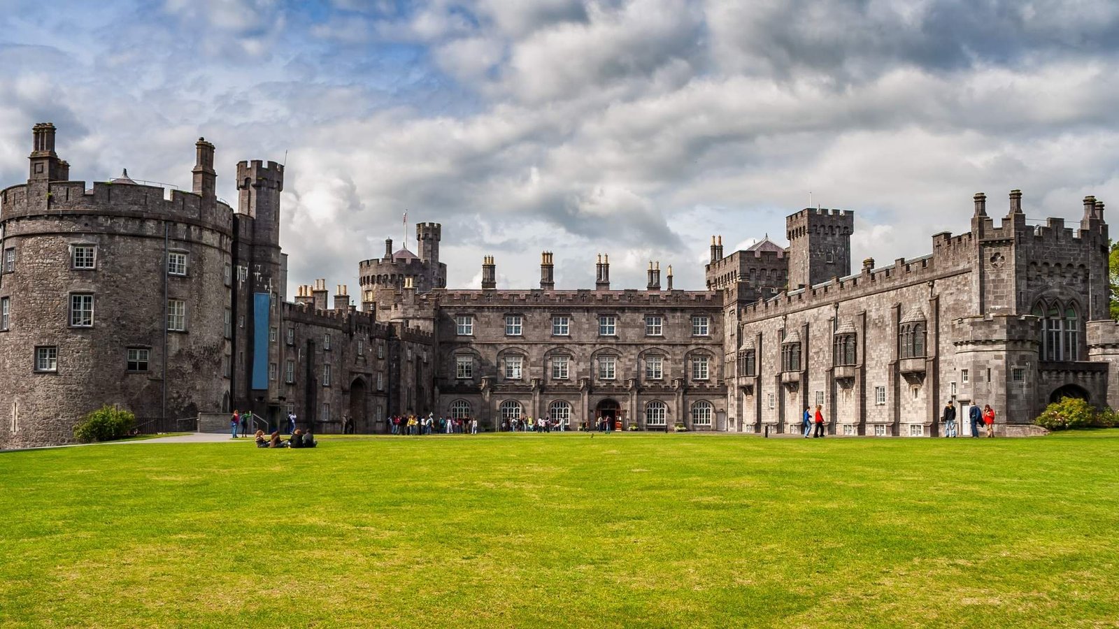 Kilkenny Castle Guide Opening Hours Fees Parking More Kilkenny Castle Guide Opening Hours Fees Parking More