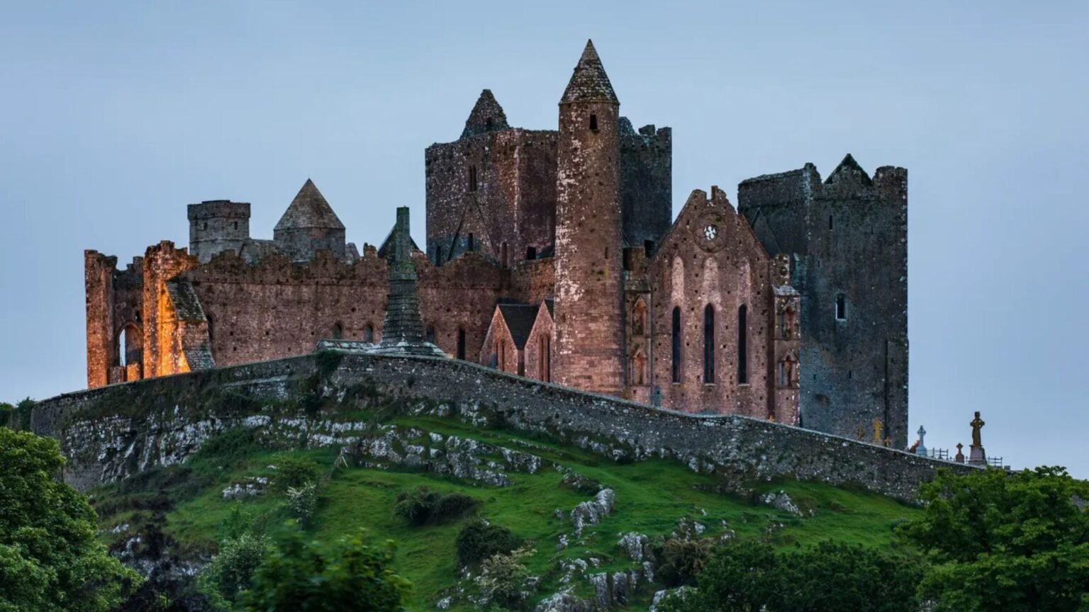 Rock Of Cashel Tipperary: History, Facts & Opening Hours