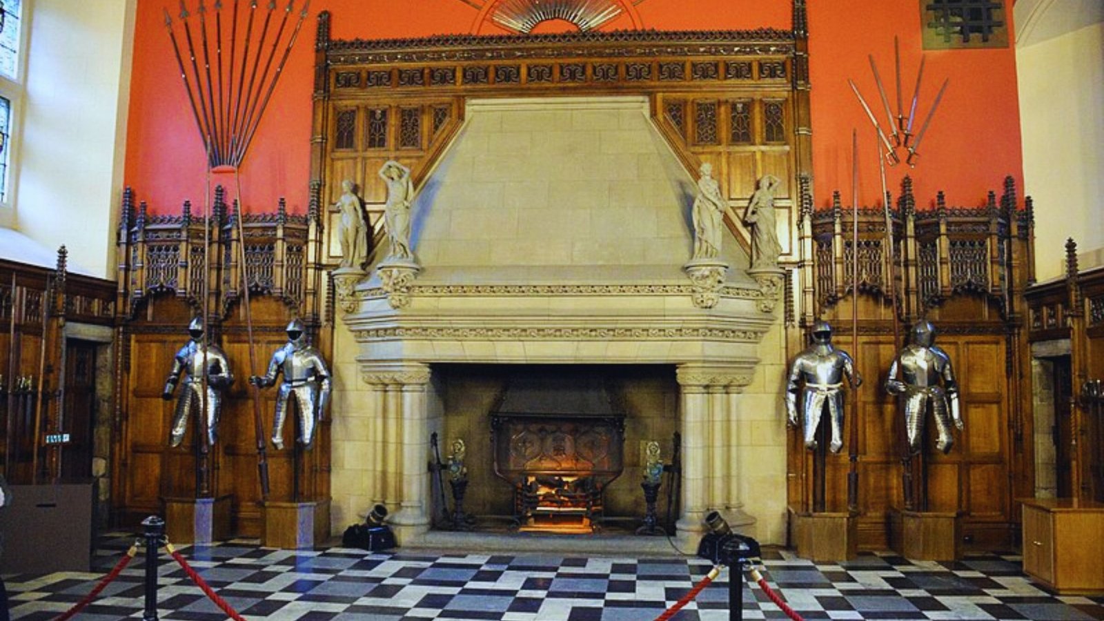 Edinburgh Castle Guide: History, Things To Do & Useful Info